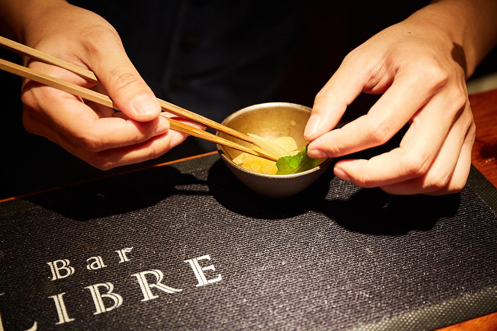池袋〈Bar LIBRE〉のバーテンダー・長尾 和明さん〜児島麻理子の「TOKYO、会いに行きたいバーテンダー」〜 | Hanako Web