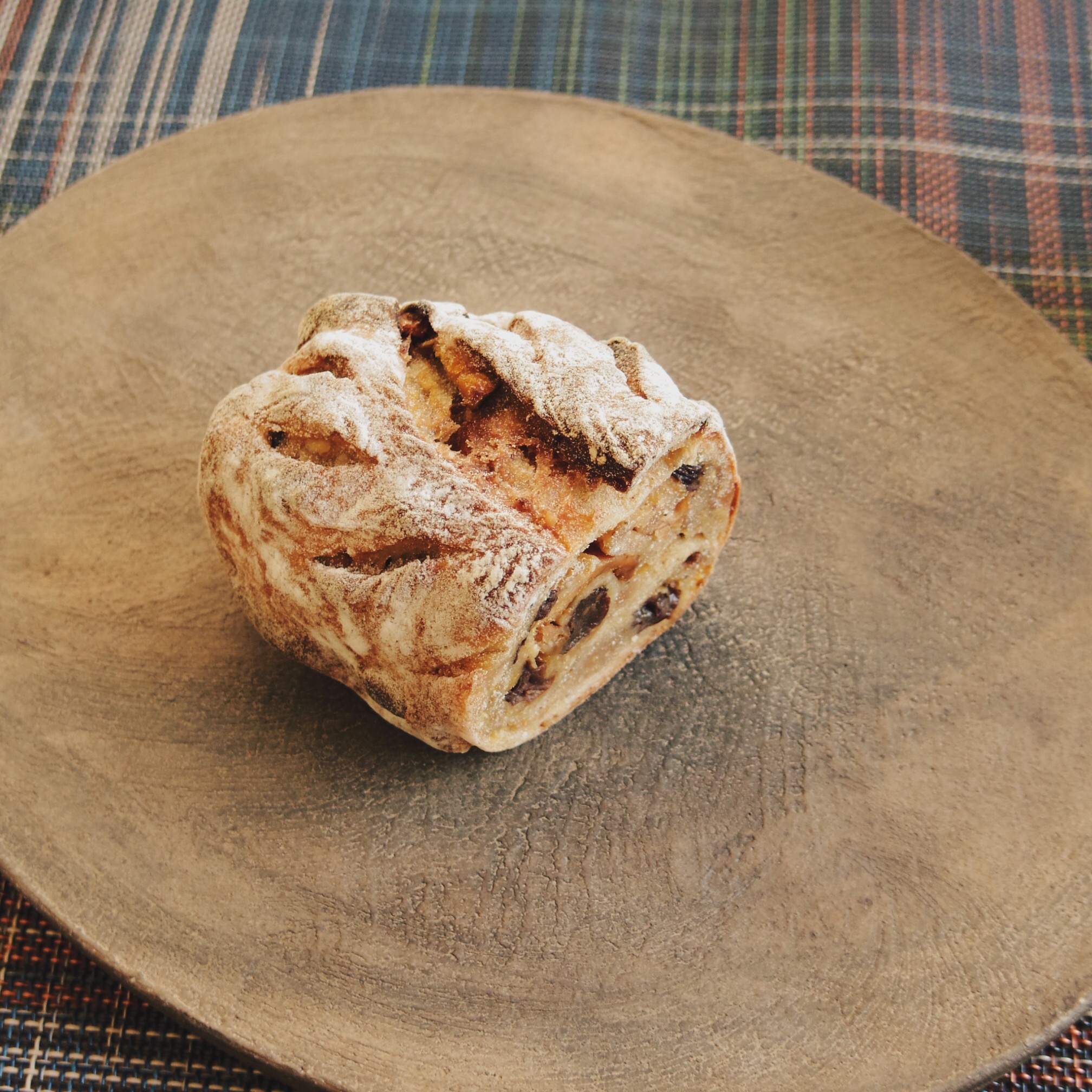 ビートルズ好きのオーナーシェフが手がける、鎌倉のベーカリーショップ〈BREAD IT BE〉へ。あの曲を口ずさみながら出かけましょう ...