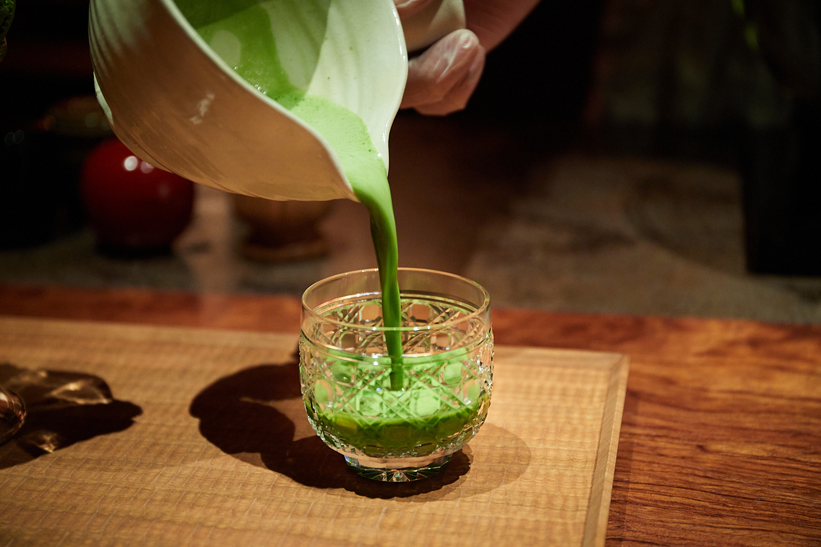 日本橋でいただく、京都の本格宇治抹茶。抹茶専門店〈IPPUKU＆MATCHA〉で、忙しい日常に一服の贅沢を。 | Hanako Web