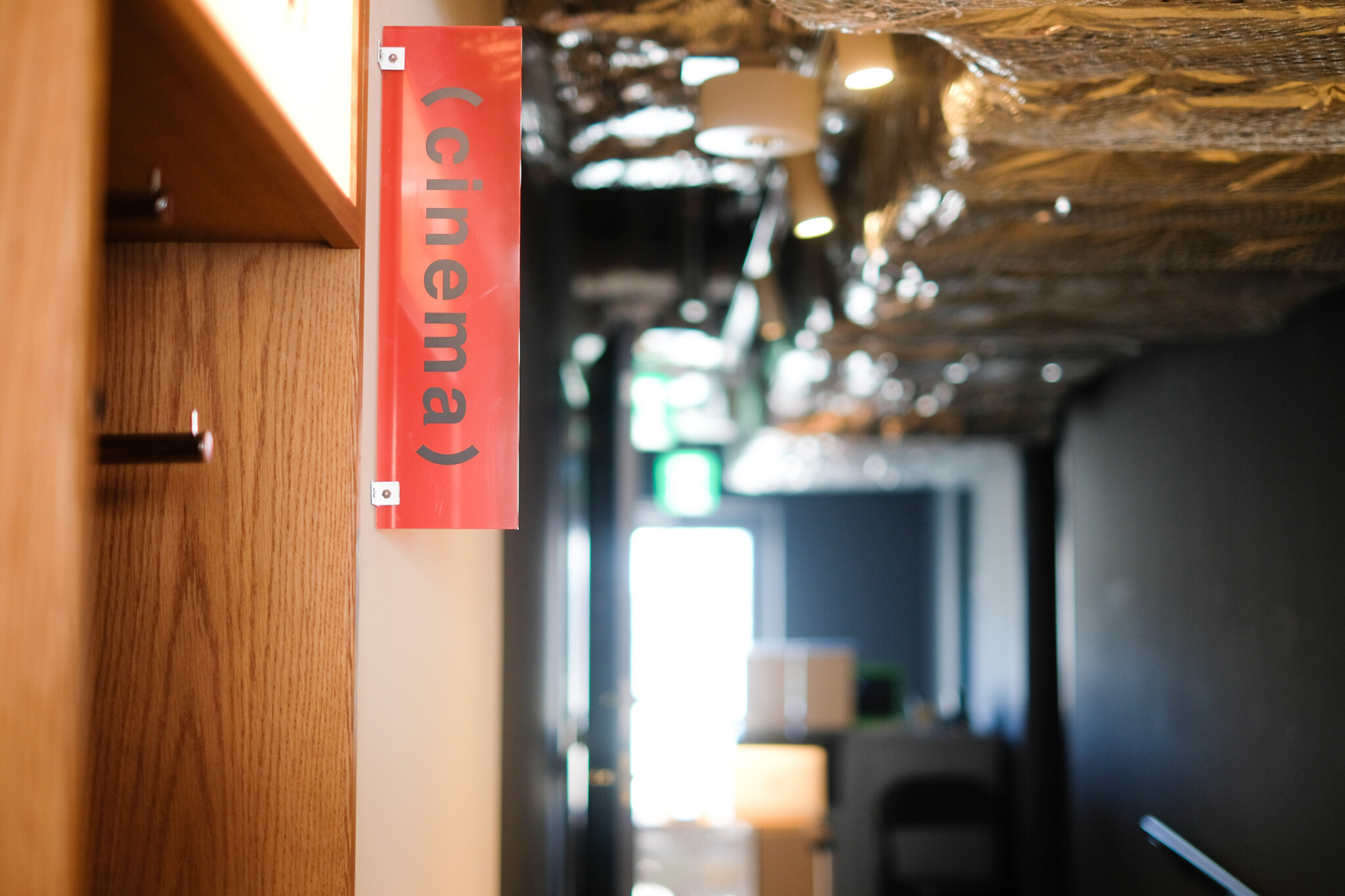 下北沢にまちのラウンジ〈（tefu）lounge〉が登場！ | Hanako Web