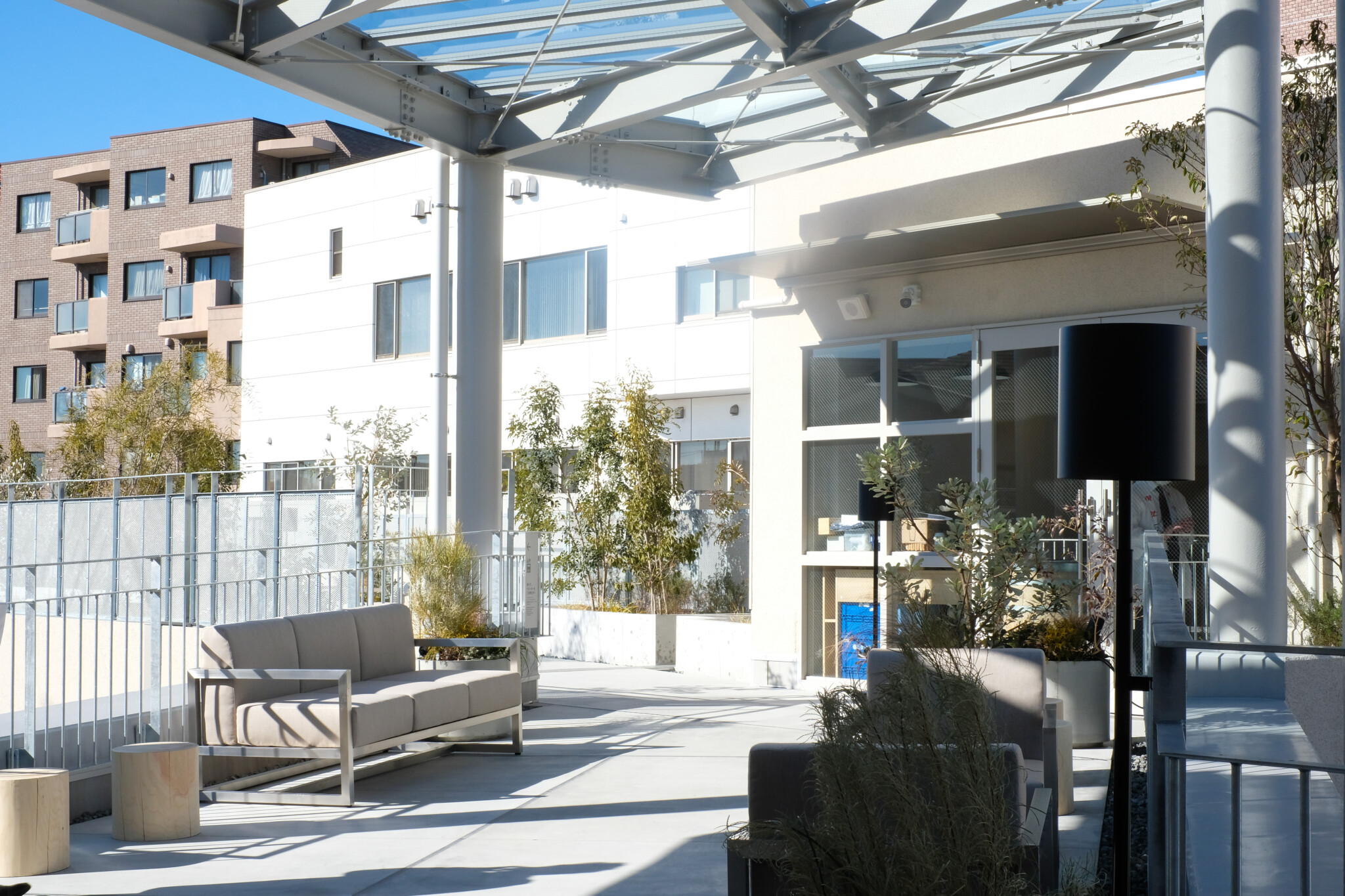 下北沢にまちのラウンジ〈（tefu）lounge〉が登場！ | Hanako Web