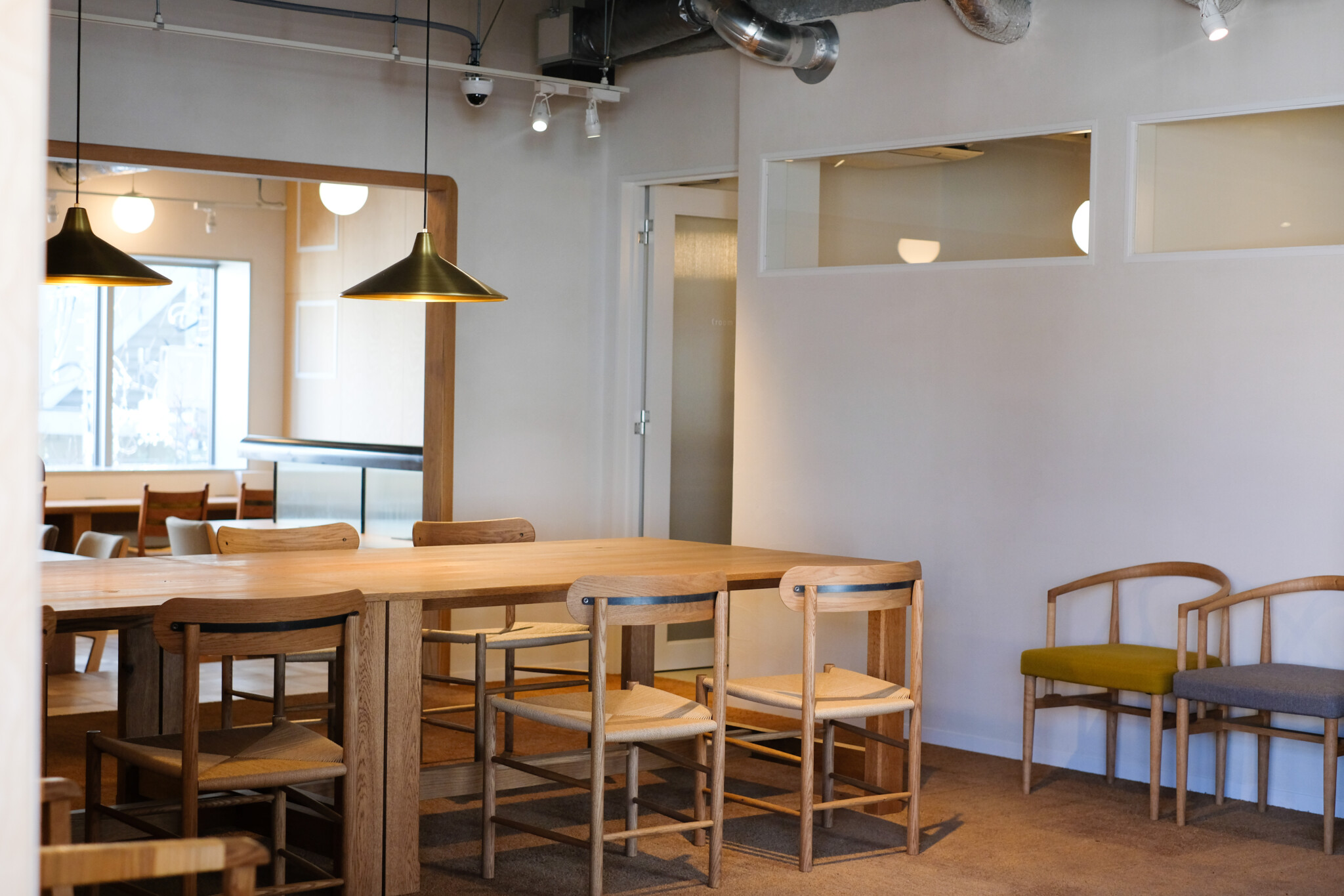 下北沢にまちのラウンジ〈（tefu）lounge〉が登場！ | Hanako Web