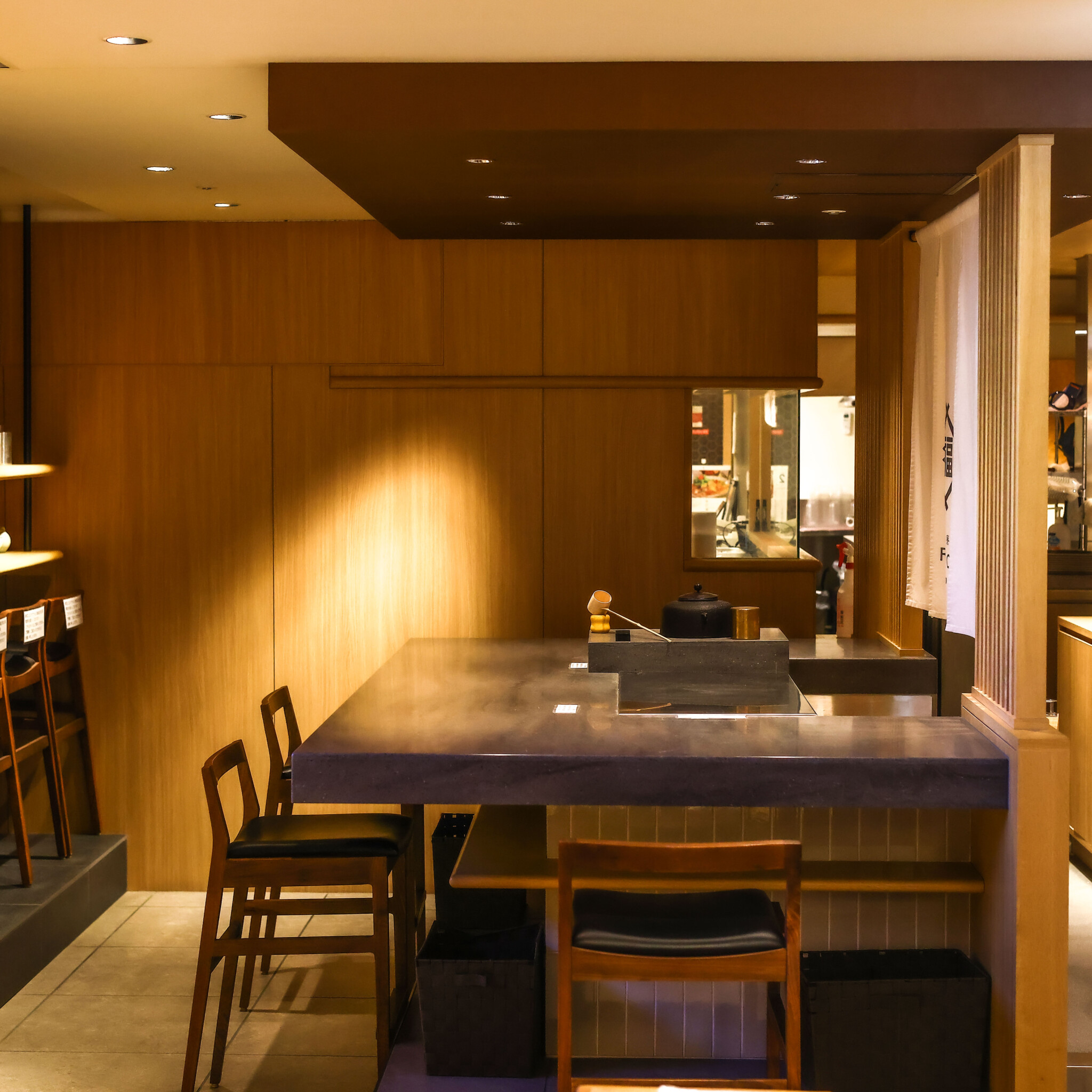 京都〈茶寮 FUKUCHA 京都駅店〉へ。歴史ある茶舗が紡ぐ、発見と驚きに満ちたティータイム。 | Hanako Web