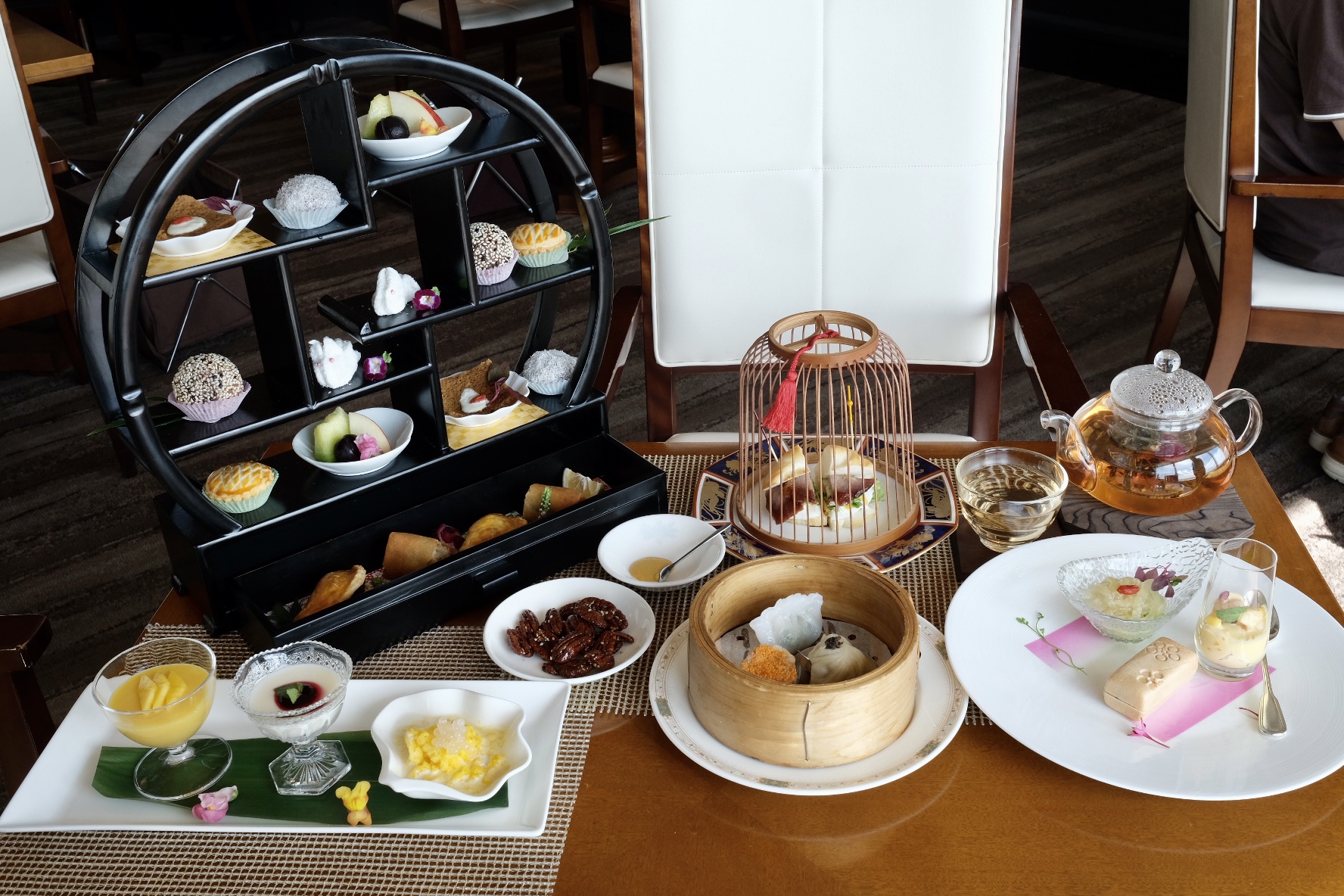 68階で楽しむ天空のチャイニーズアフタヌーンティー！〈横浜ロイヤルパークホテル〉でスタート。 | Hanako Web