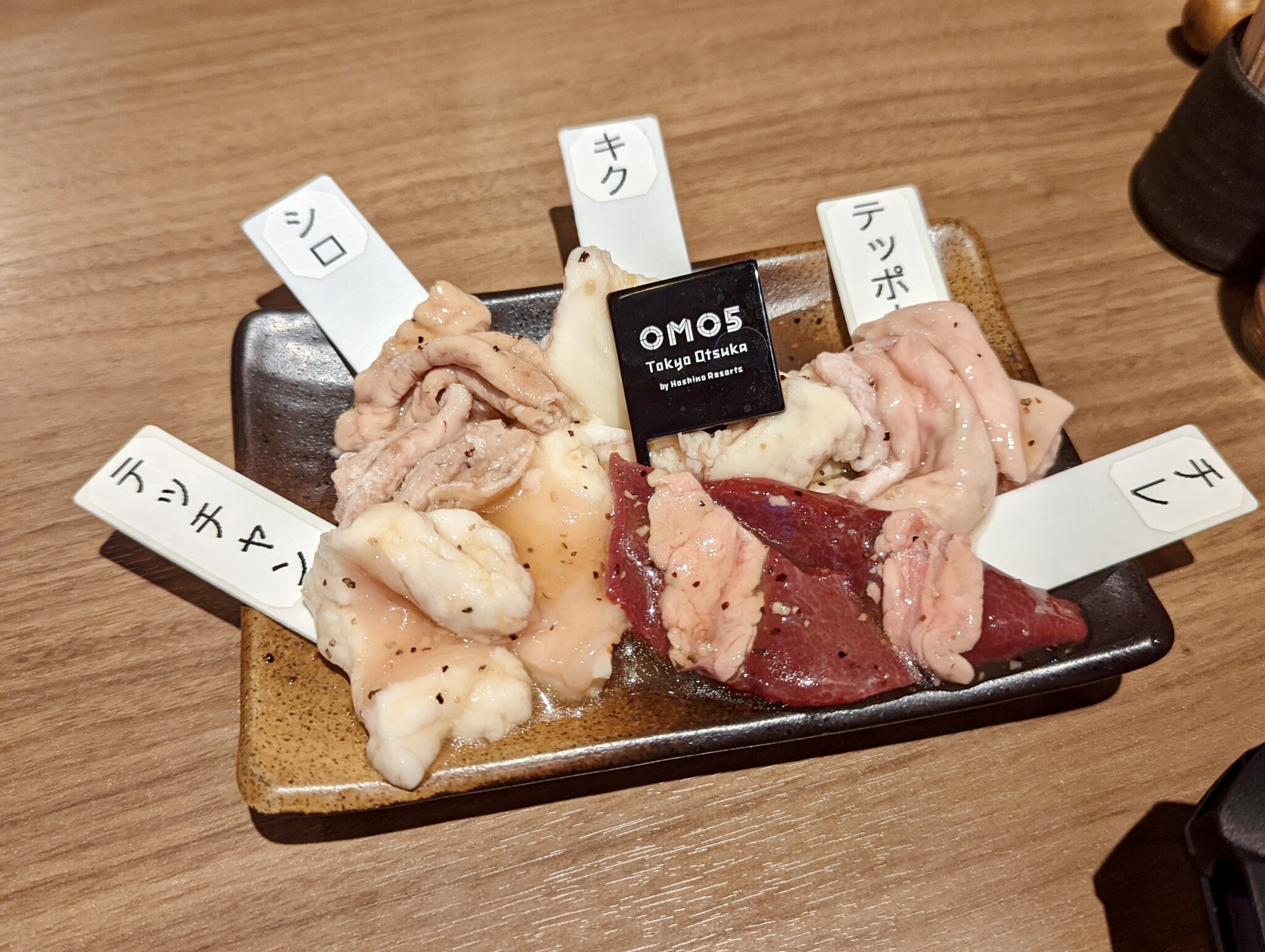 〈OMO5東京大塚 by 星野リゾート〉の『大塚モツパクツアー』に参加してみた話。 | Hanako Web