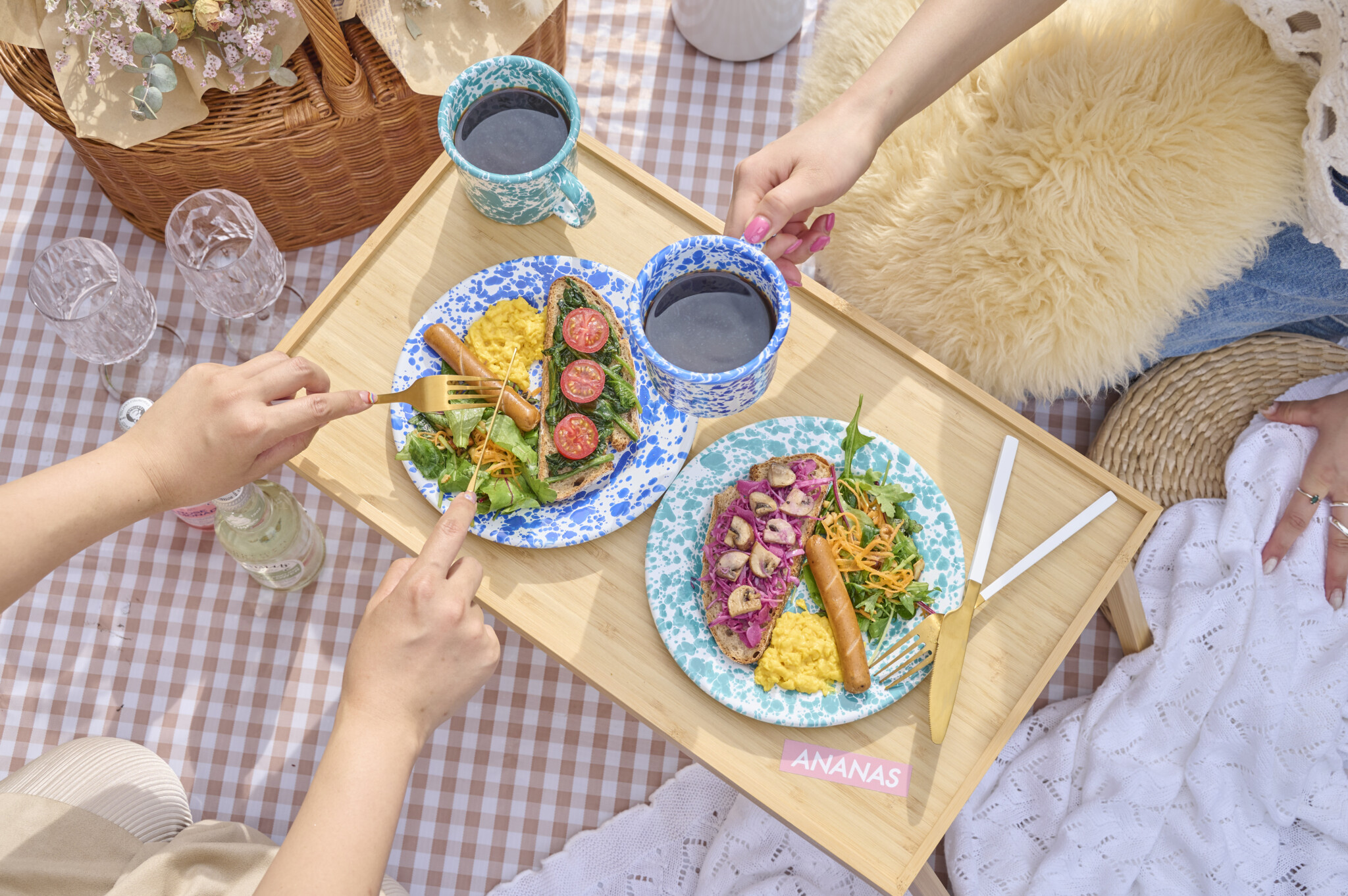 誰もがありのままで受け入れられる世界を目指す。小さなヴィーガンカフェ〈ANANAS COFFEE TOKYO〉 | Hanako Web