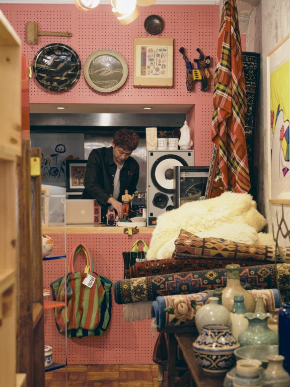 リサイクルショップ〈 FUNagain (ファンアゲイン) 〉店主の店と家。 | Hanako Web