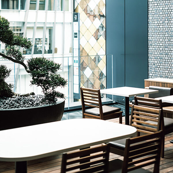 おいしいあんこなら銀座〈TORAYA GINZA〉へ。カウンター席で職人が提供する贅沢な和菓子を。 | Hanako Web