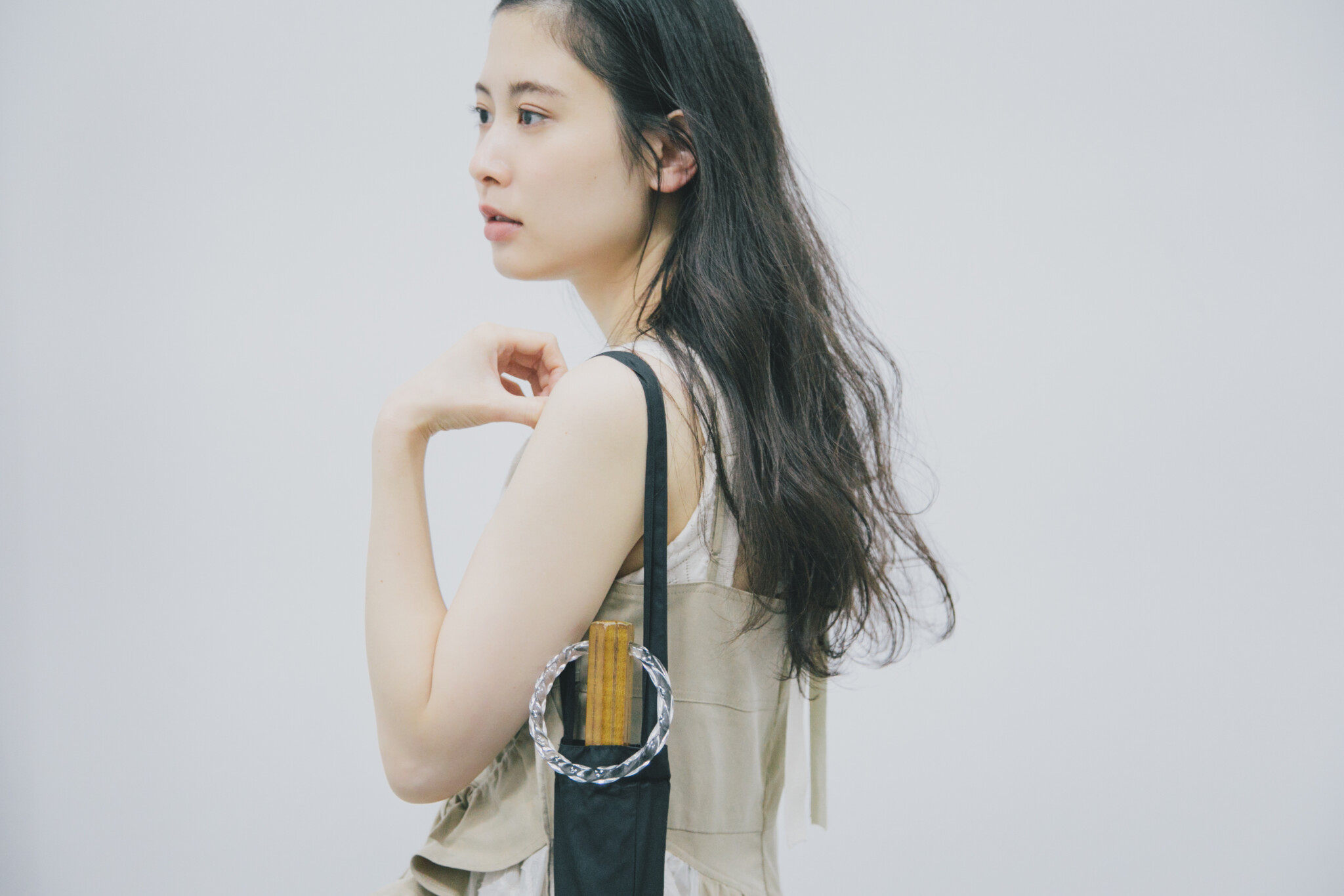 ストレスフリーな、こだわりの黒い傘｜前田エマの、日々のモノ選び。#9 | Hanako Web