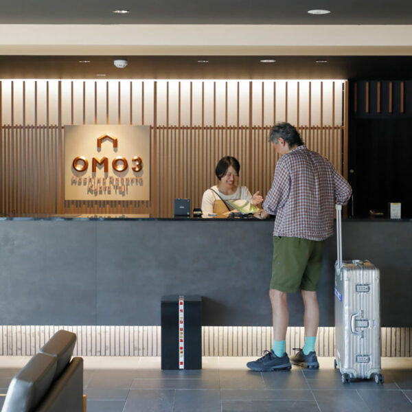 〈OMO3京都東寺〉で街ごと楽しむ宿泊体験を。 | Hanako Web