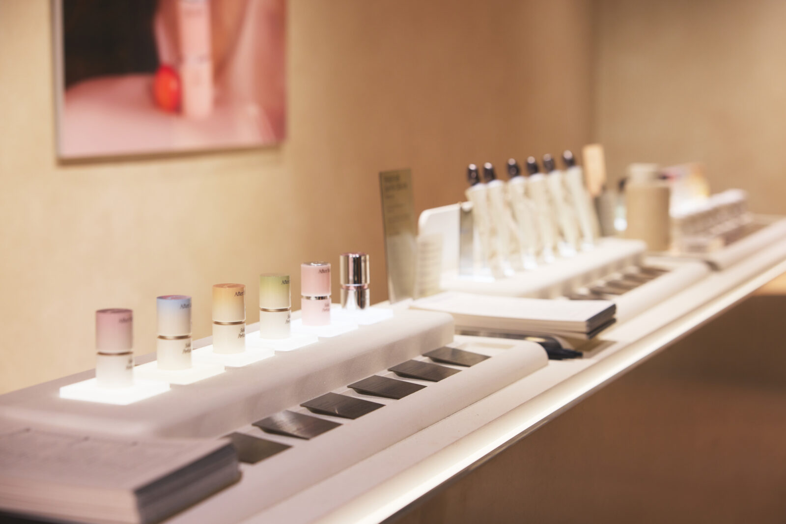 韓国アイドルメイク体験に、乙女心くすぐる「dasique」カフェ。「ヒルトン・オナーズ アメリカン・エキスプレス®・カード」で叶える、新ソウル旅。 | Hanako Web