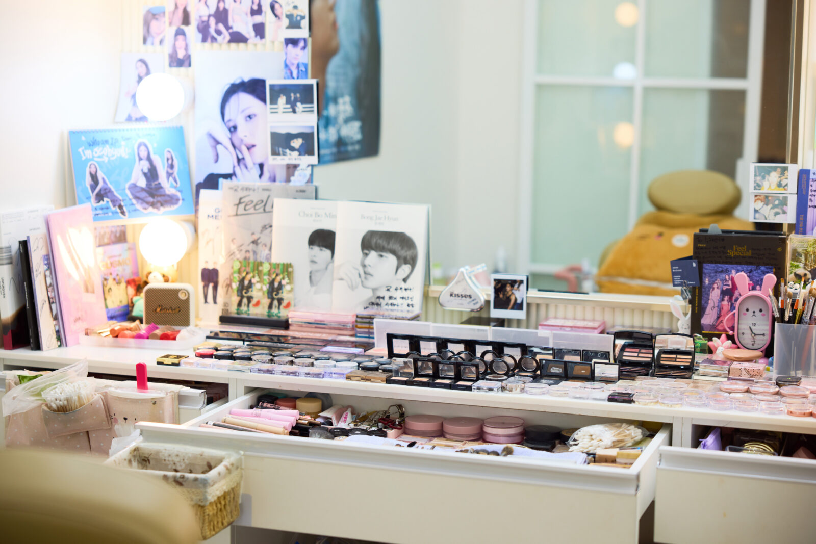 韓国アイドルメイク体験に、乙女心くすぐる「dasique」カフェ。「ヒルトン・オナーズ アメリカン・エキスプレス®・カード」で叶える、新ソウル旅。 | Hanako Web