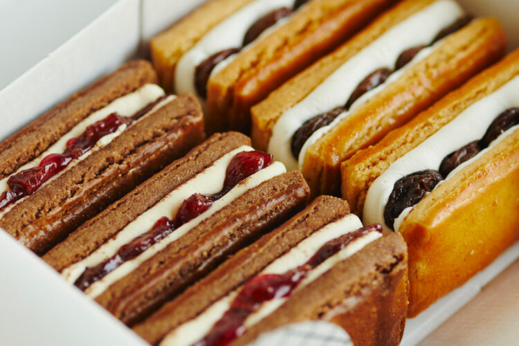 【東京駅限定商品も】完売続出のバターサンド専門店〈 (NO) RAISIN SANDWICH〉の実店舗ができました。 | Hanako Web