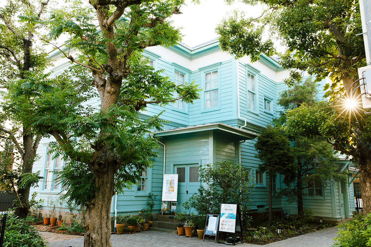 【豪徳寺】わざわざ行きたくなるおさんぽスポット｜築100年以上の洋館、古書店など3選 | Hanako Web